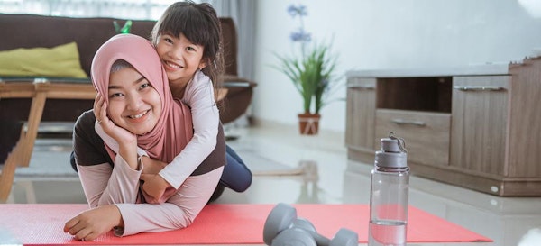 Yuk Penuhi 8 Ciri-Ciri Istri Sholehah Ini! - Ibupedia Yuk Penuhi 8 Ciri-Ciri Istri Sholehah Ini! - Ibupedia